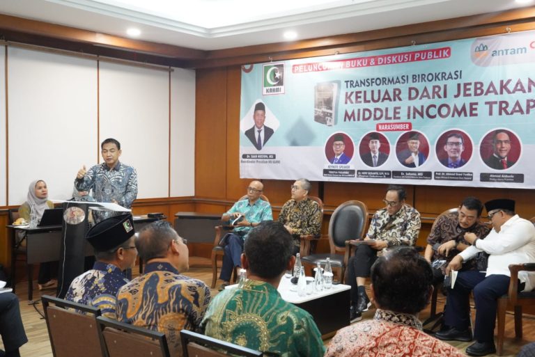 Luncurkan Buku Transformasi Birokrasi, Cara KAHMI Berkontribusi untuk ...